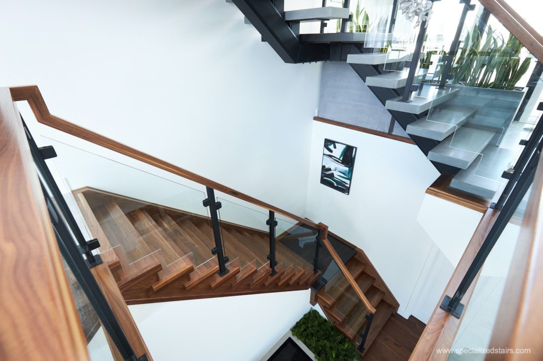 Modern Mono Stringer - Specialized Stair & Rail